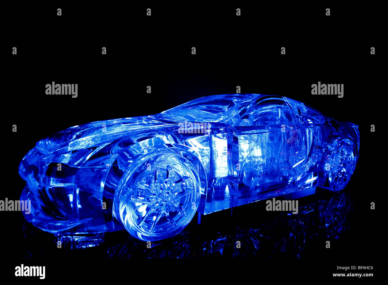 Car sculpture hi-res stock photography and images - Alamy