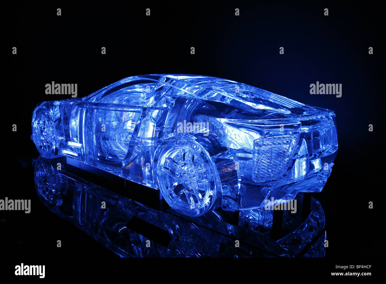 Car sculpture hi-res stock photography and images - Alamy