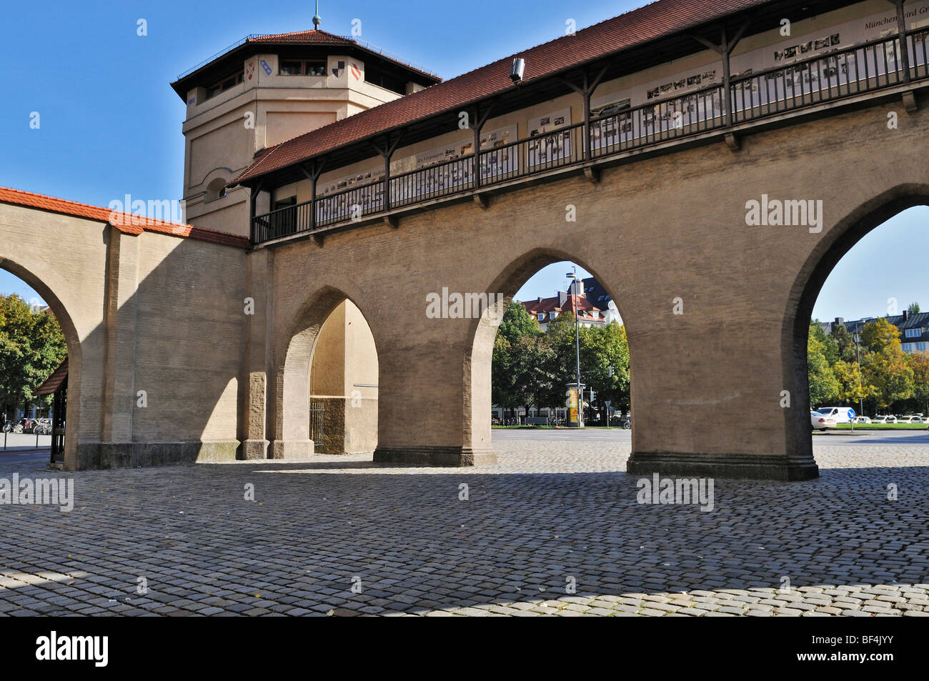 Gate isartor hi-res stock photography and images - Alamy