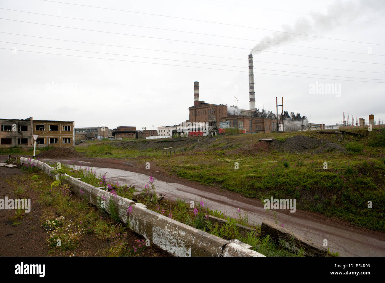 vorkuta coal mines arctic russia Stock Photo - Alamy