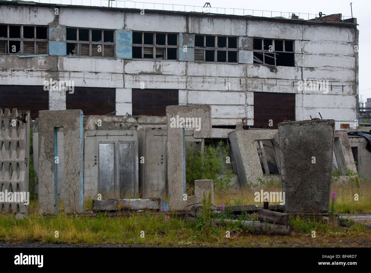 vorkuta coal mines arctic russia Stock Photo - Alamy