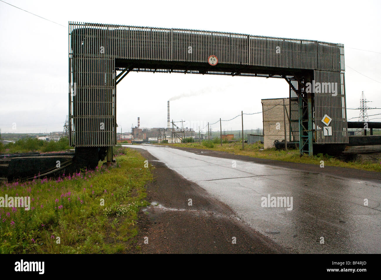 vorkuta coal mines arctic russia Stock Photo - Alamy