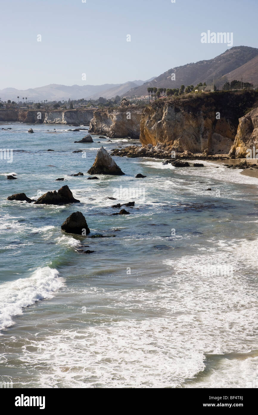 Rocky coast, Pismo Beach in California, USA Stock Photo - Alamy