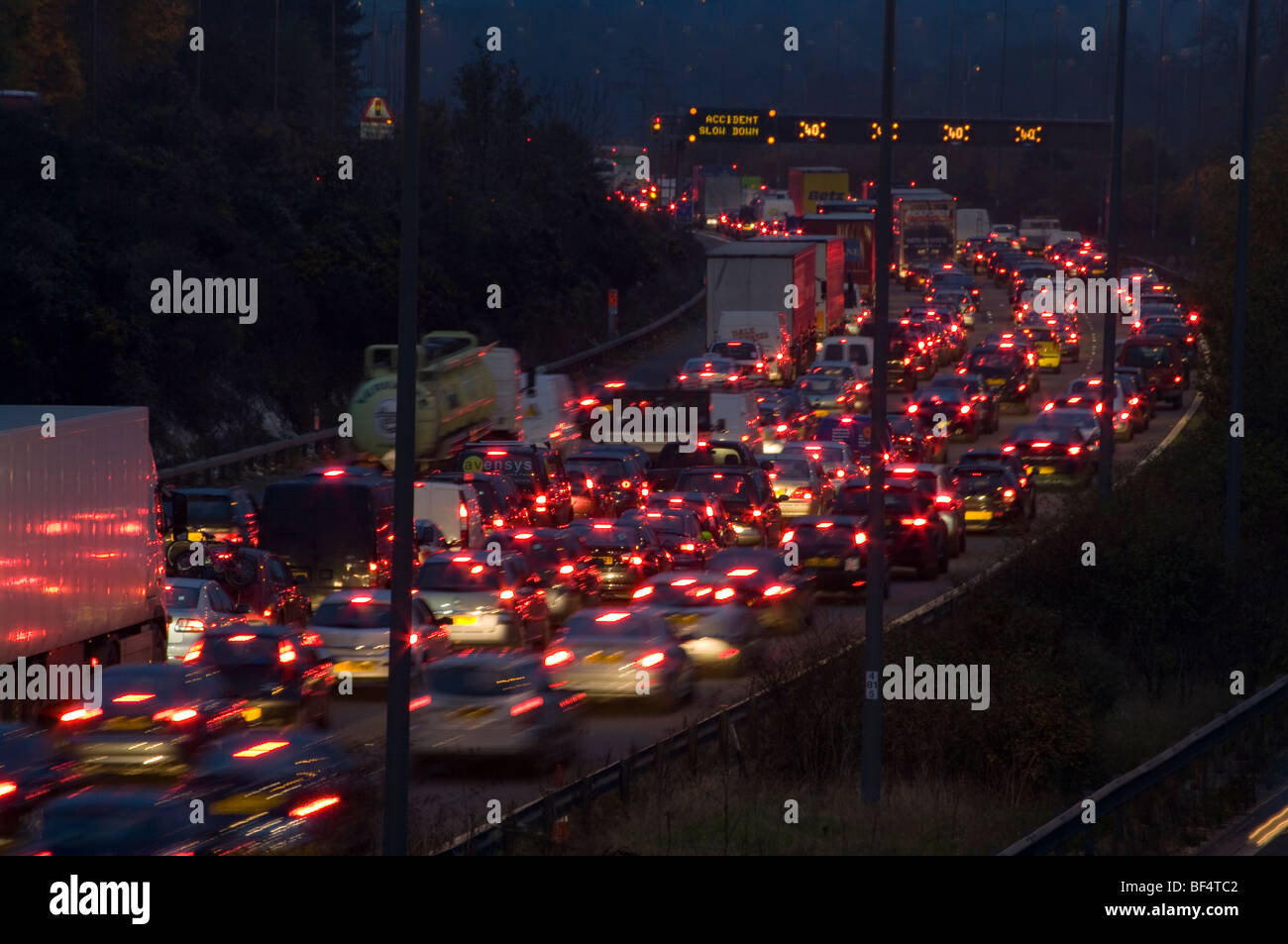 Rush Hour On The M25 motorway Stock Photo - Alamy