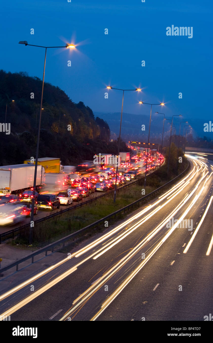 Uk motorways at night hi-res stock photography and images - Alamy