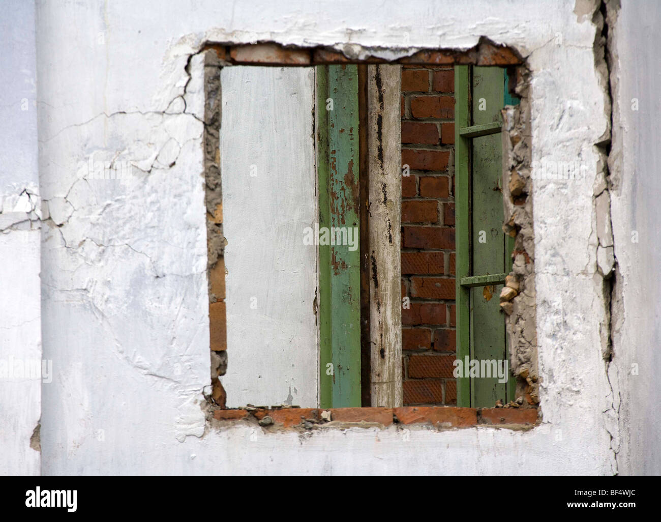 Whitewashed building exterior hi-res stock photography and images - Alamy