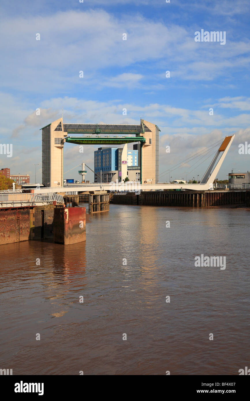 River Hull footbridge, tidal barrier and Premier Inn hotel, Kingston ...