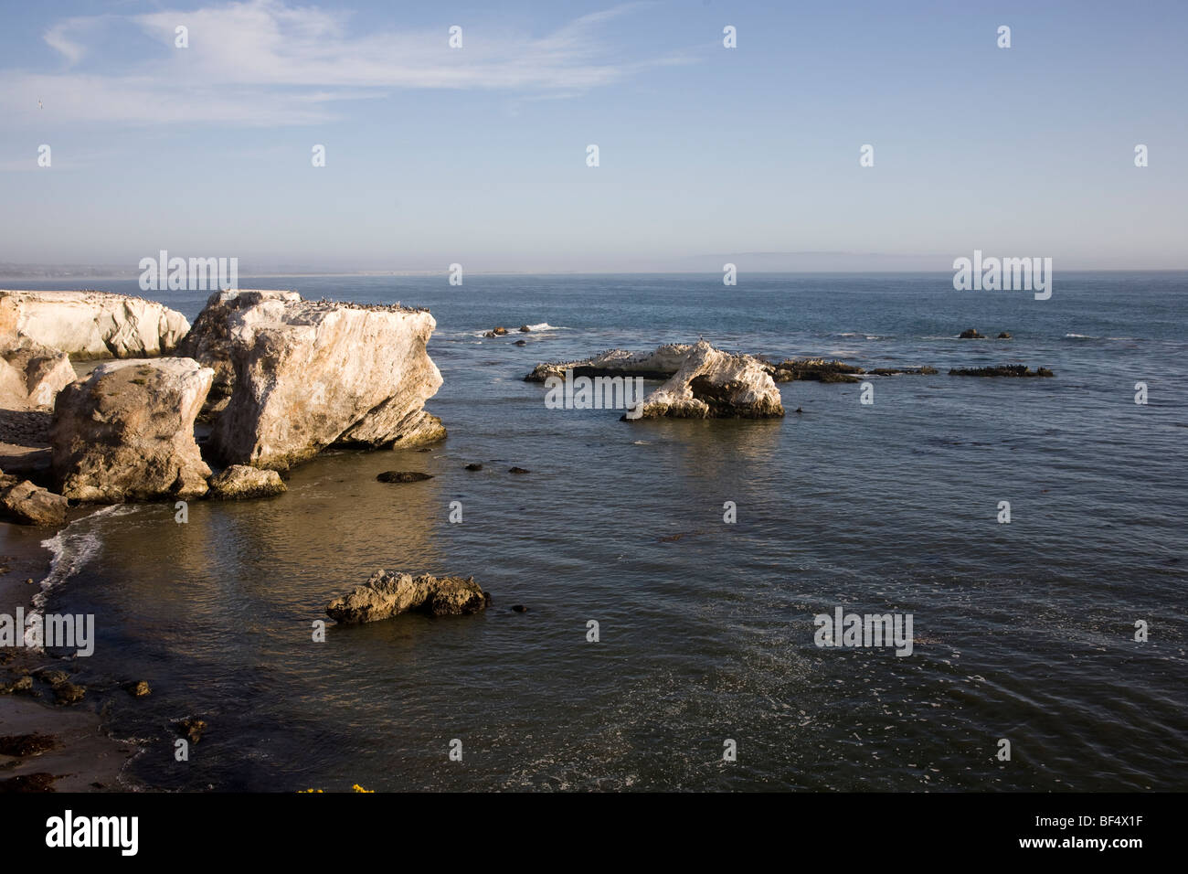 Coast line rocky beach hi-res stock photography and images - Alamy