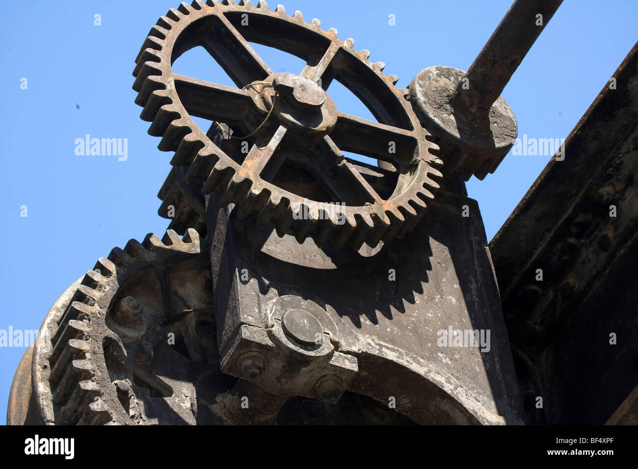 Cogwheels hi-res stock photography and images - Alamy