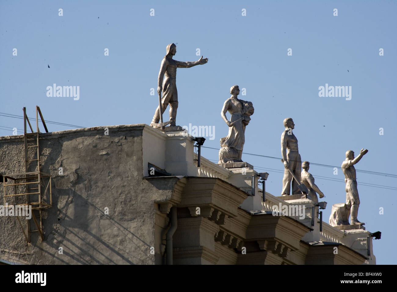 Statues architecture hi-res stock photography and images - Alamy
