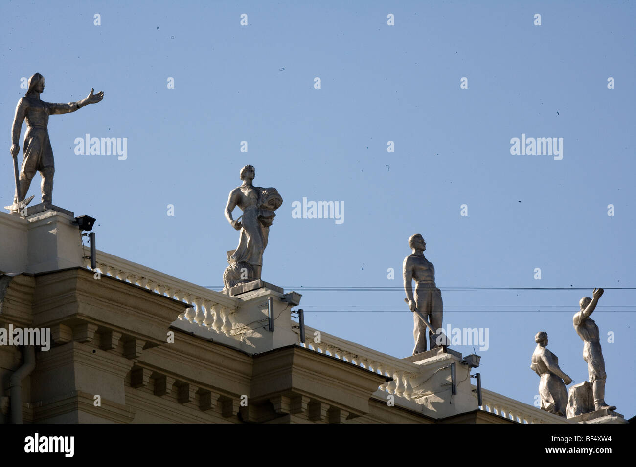 Soviet statues hi-res stock photography and images - Alamy
