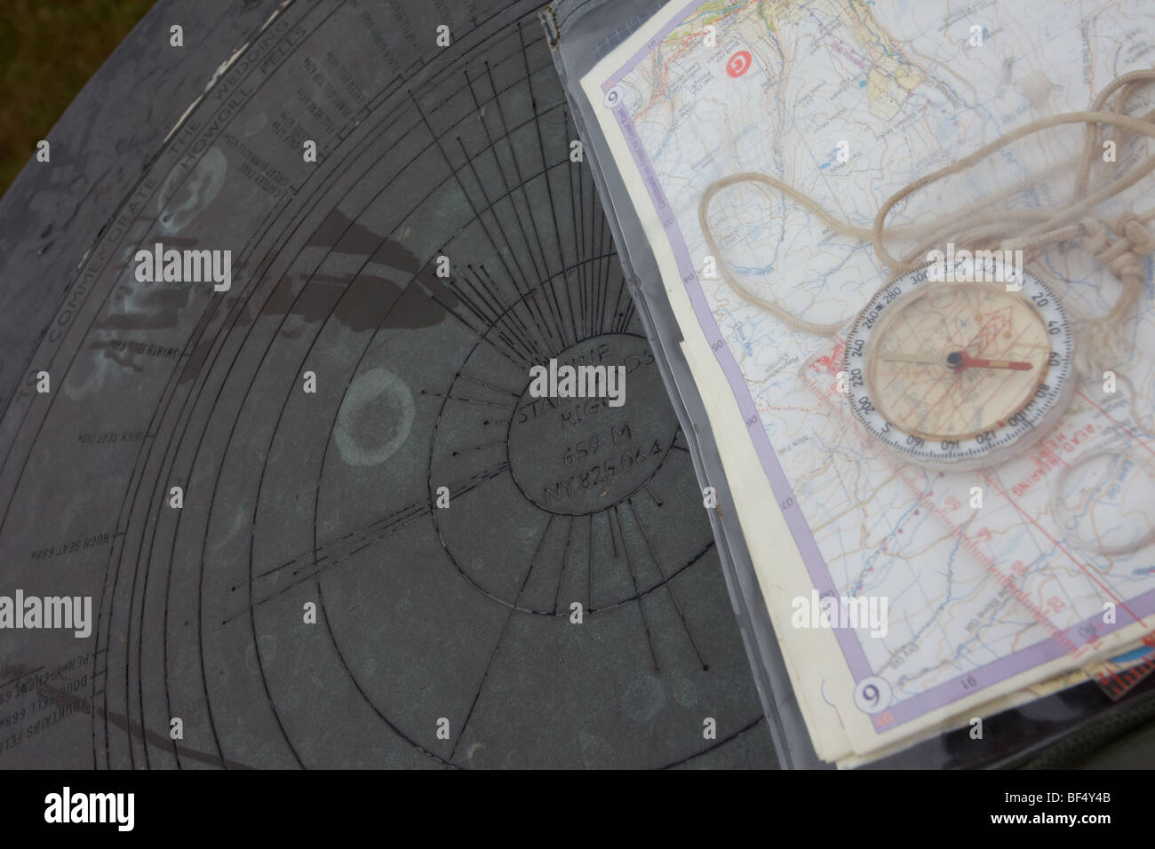 Triangulation map hi-res stock photography and images - Alamy