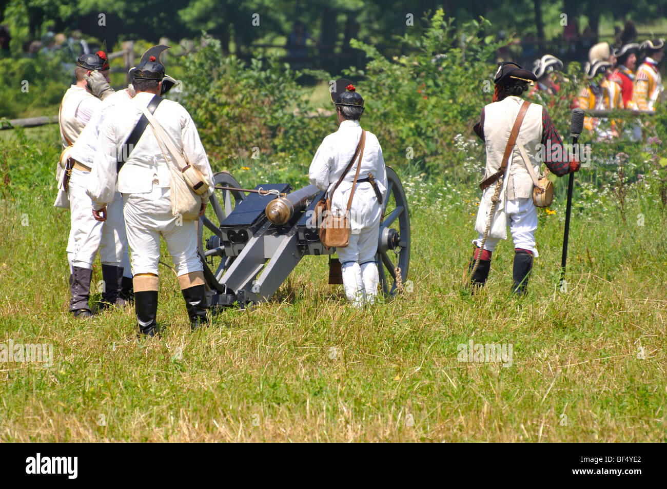 American patriots in battle - costumed American Revolutionary War (1770 ...