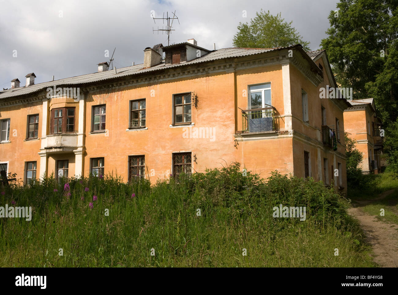 a rural apartment building in the urals russia russian Stock Photo - Alamy