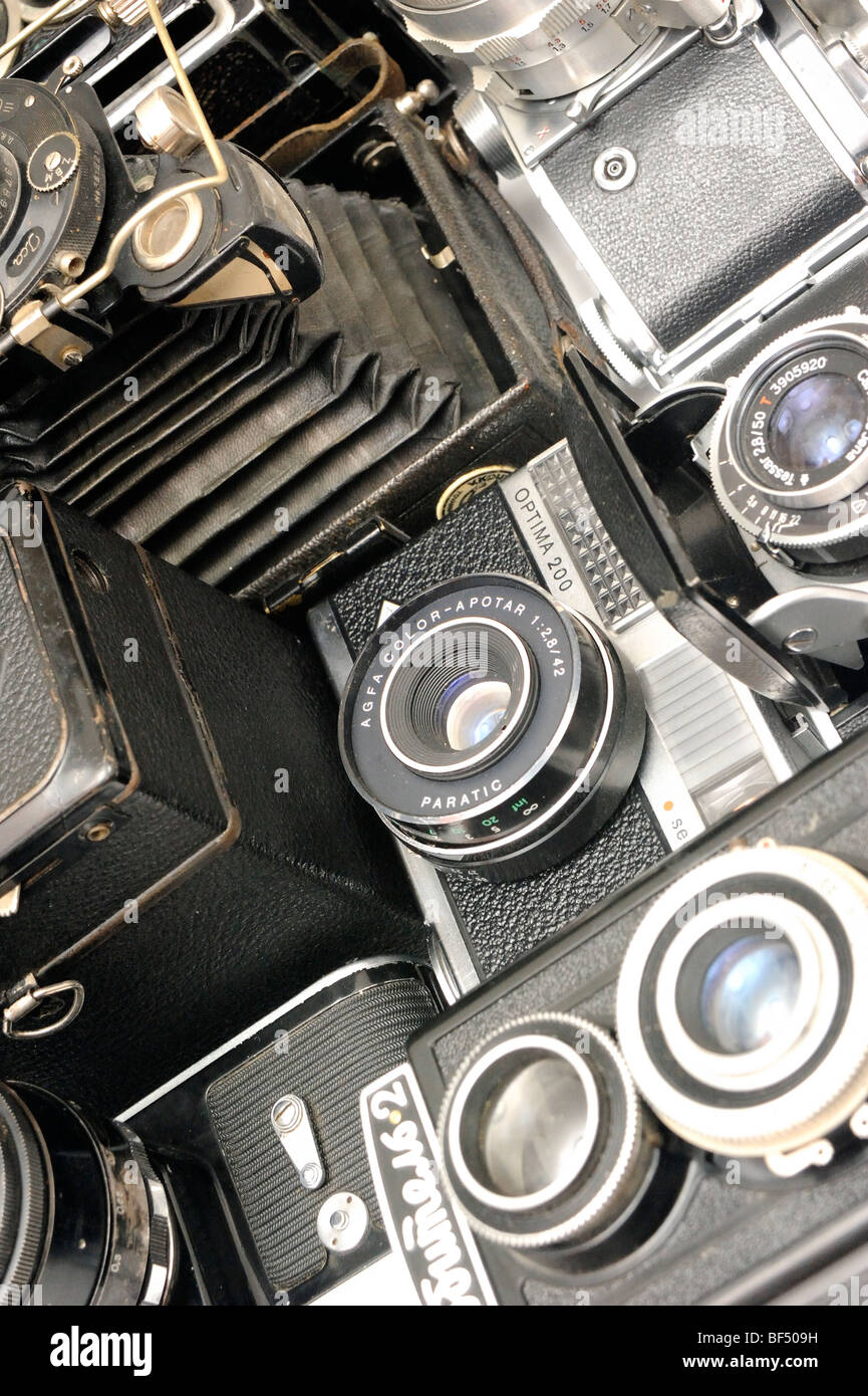 Collection of old cameras Stock Photo - Alamy
