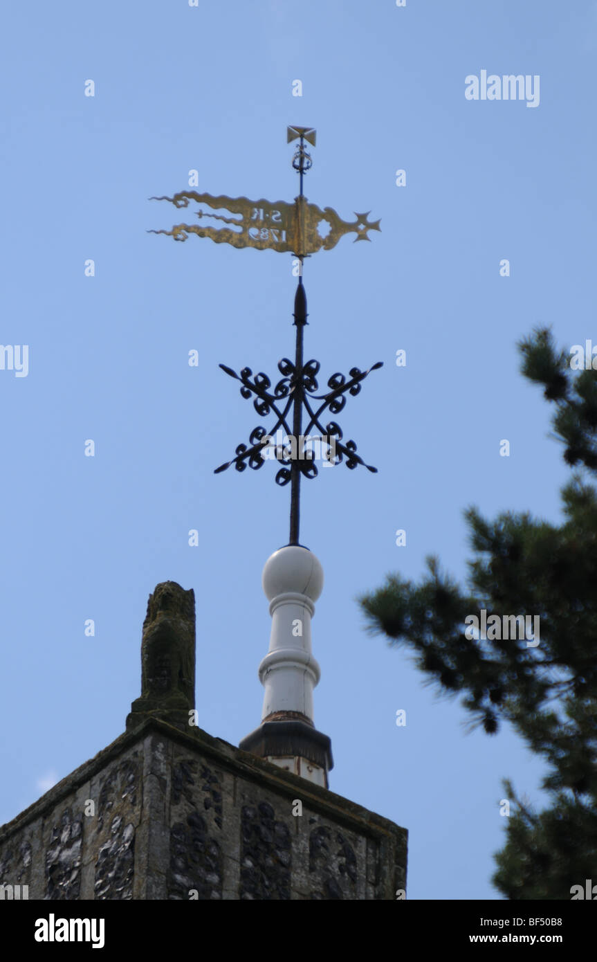 Gold weather vane hi-res stock photography and images - Alamy
