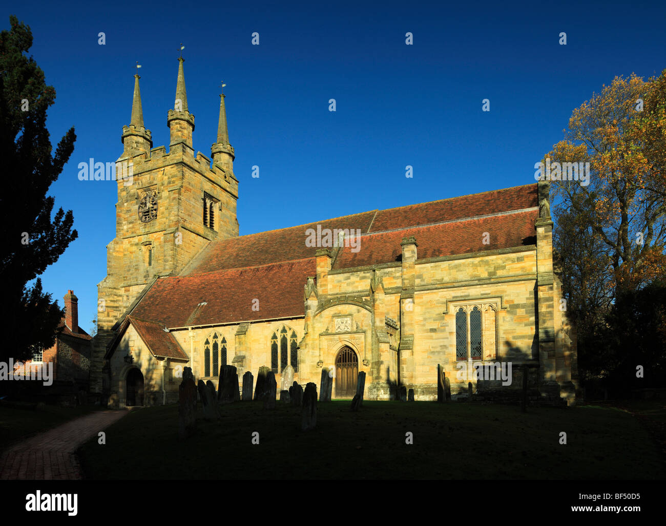 Pretty old church cemetery hi-res stock photography and images - Alamy