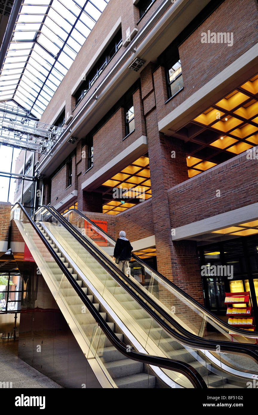 Skylight, lobby and escalator at Gasteig Cultural Centre, Munich ...