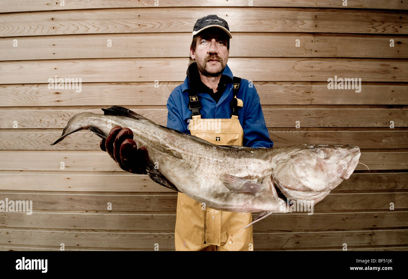Fishermen and oilskins hi-res stock photography and images - Alamy