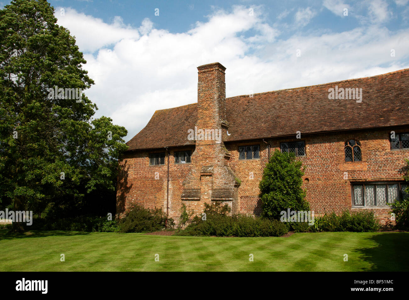 Old countryside house brick hi-res stock photography and images - Alamy