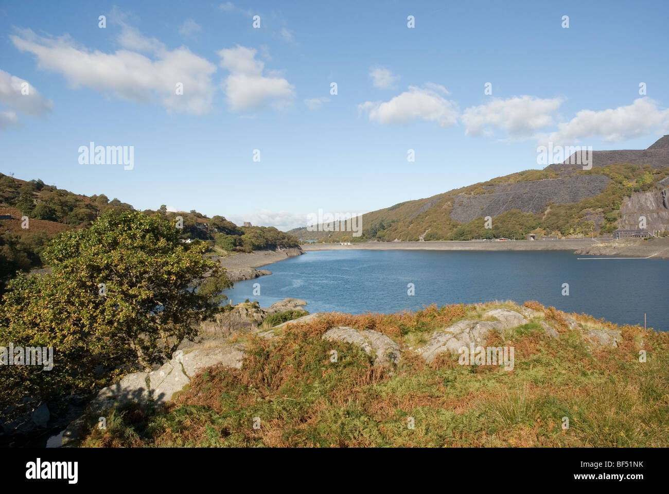 Llanberis llyn lake snowdonia wales hi-res stock photography and images ...