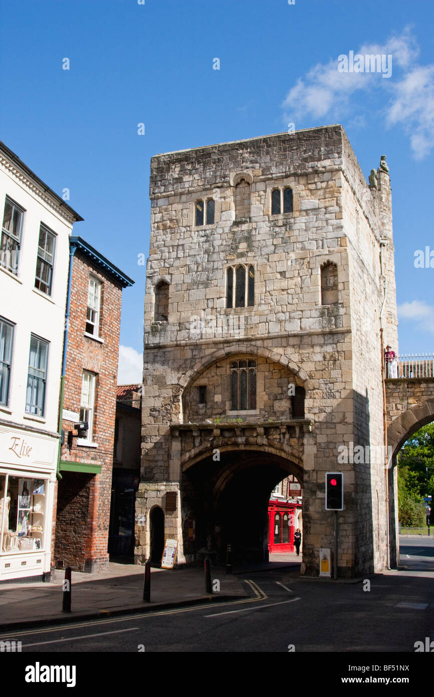 City_gate hi-res stock photography and images - Alamy