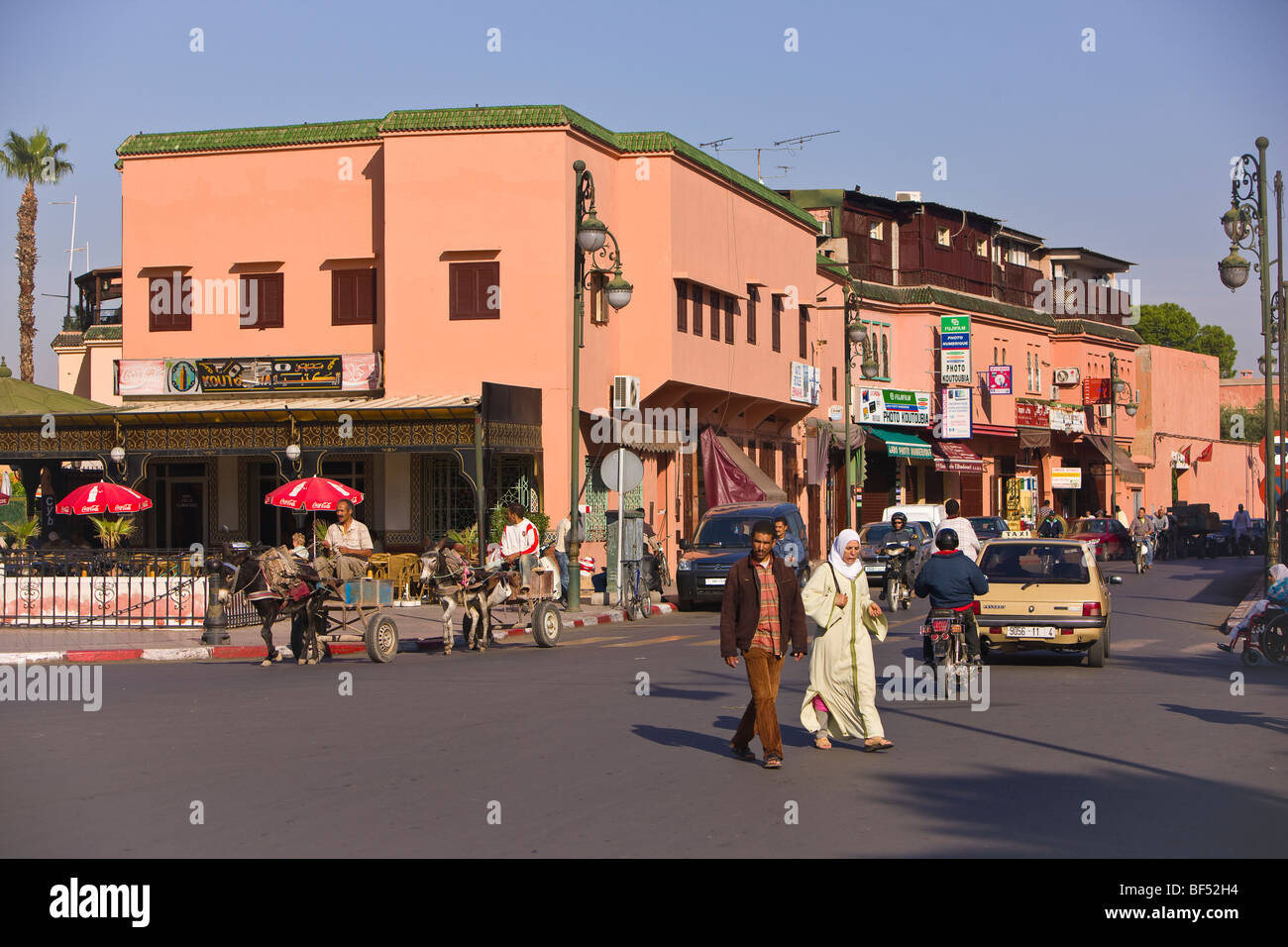Morocco street scene hi-res stock photography and images - Alamy