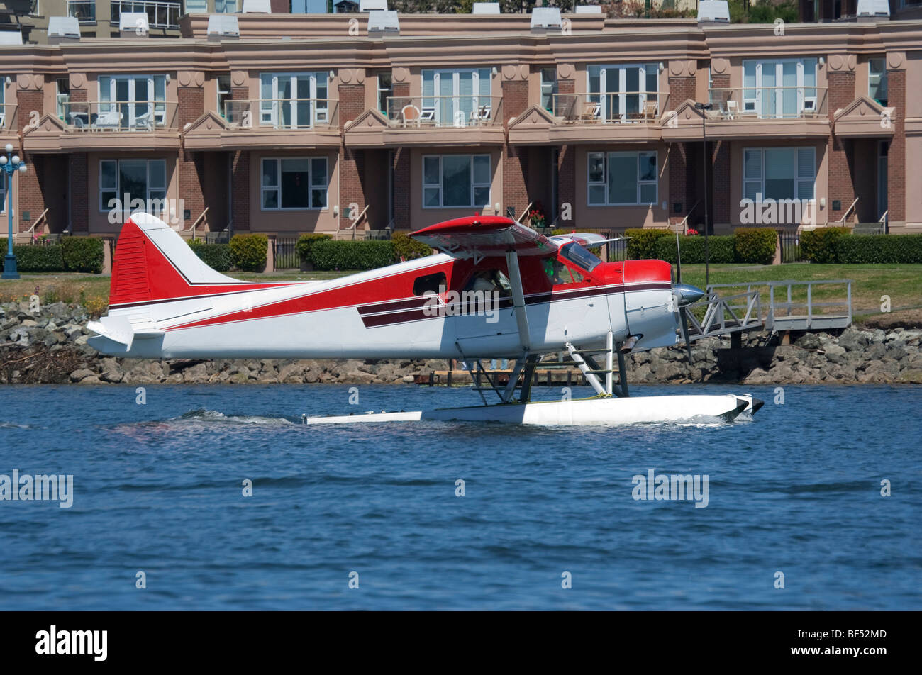 Cessna float plane sea plane hi-res stock photography and images - Alamy
