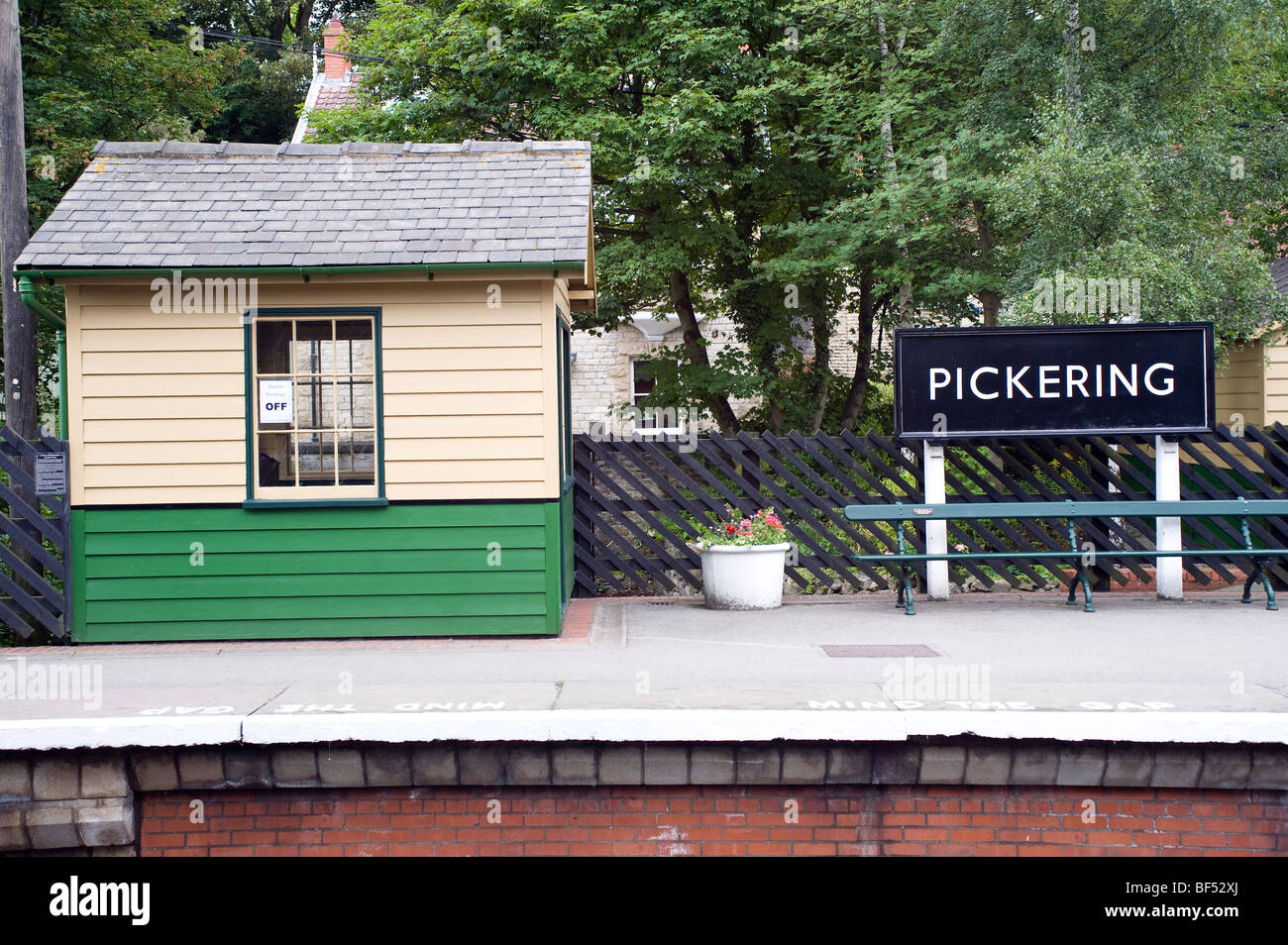 Pickering Railway Station Stock Photos & Pickering Railway Station ...