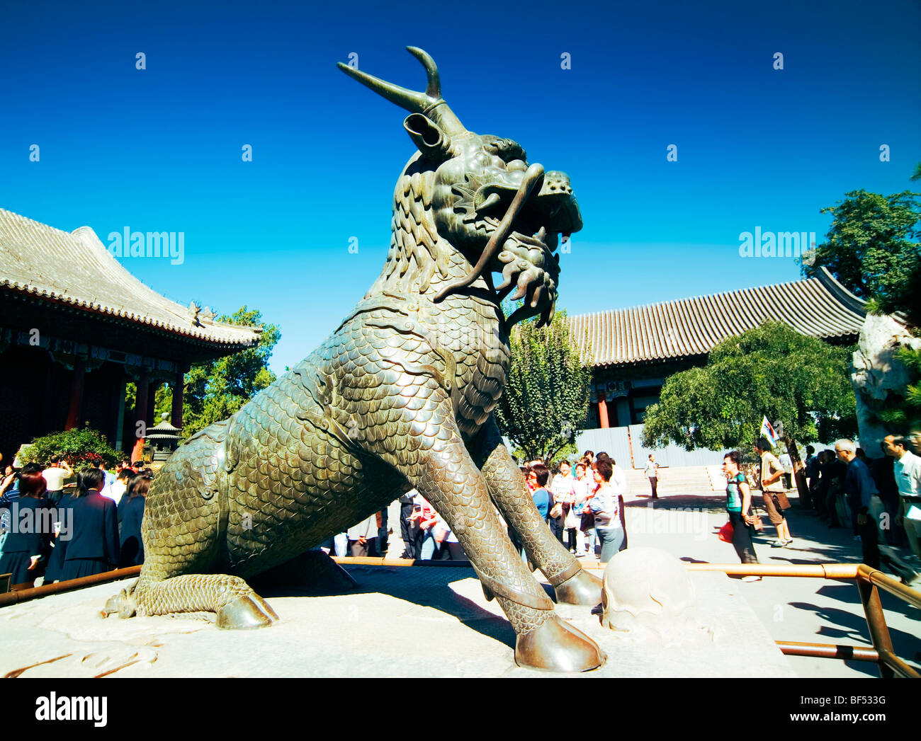 Bronze Qilin statue in front of Hall of Benevolence and Longevity ...