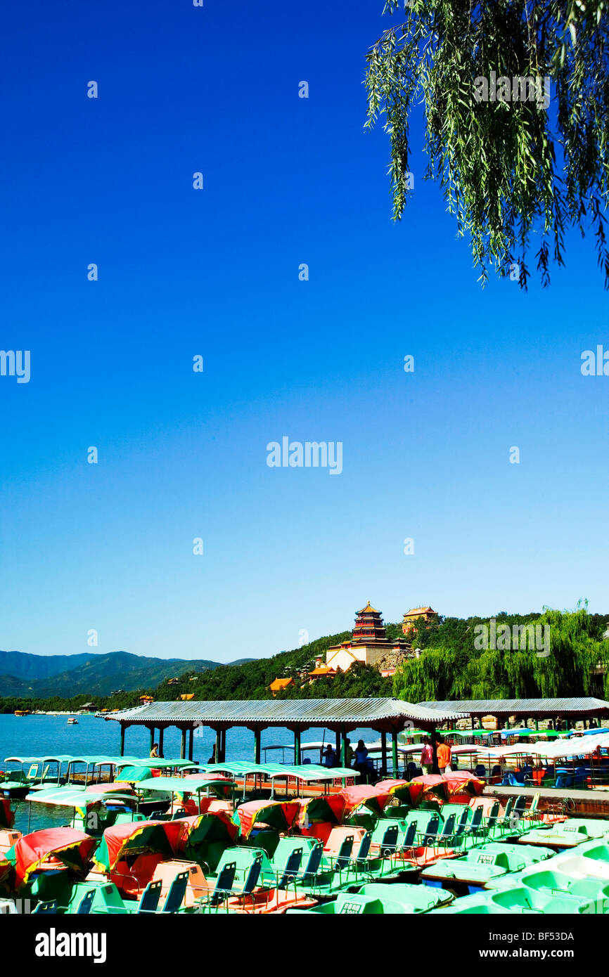 Tower sea of wisdom summer palace hi-res stock photography and images ...