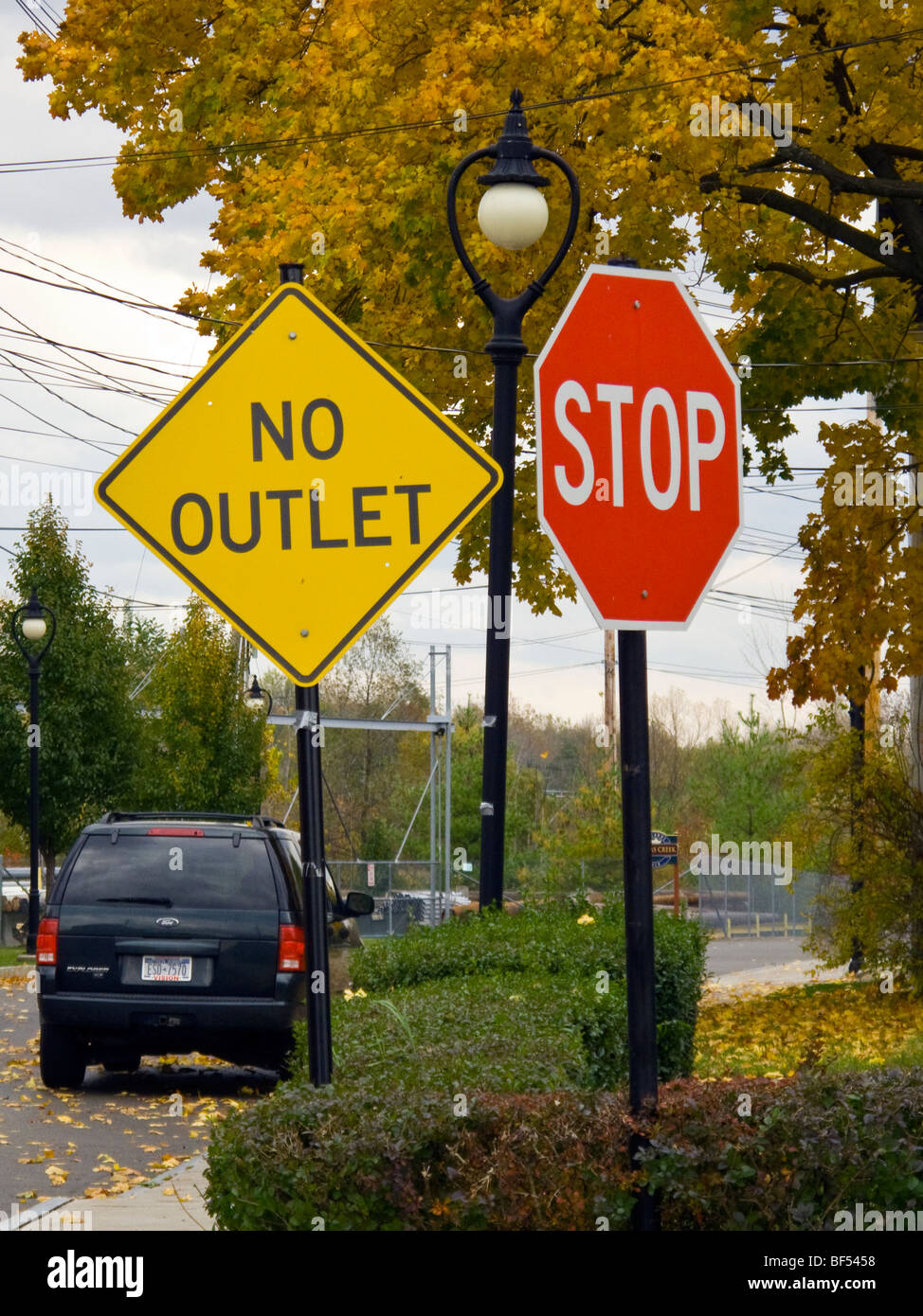 No outlet traffic sign hi-res stock photography and images - Alamy