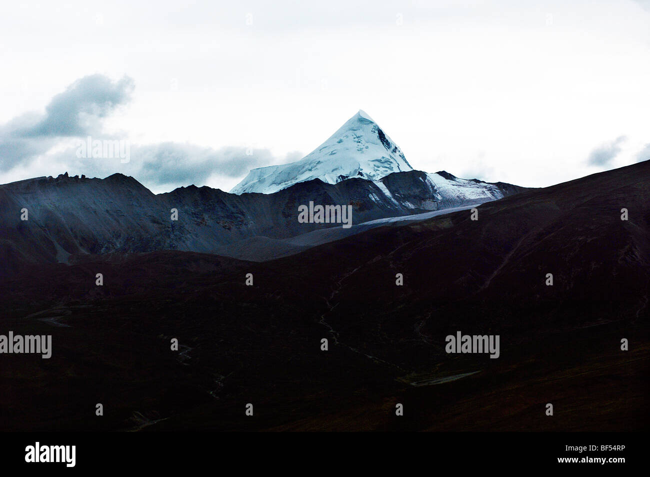 Snow mountain on Tibetan plateau, Tibet, China Stock Photo - Alamy