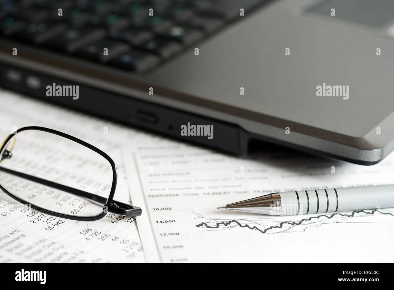Analysis of stock market reports Stock Photo - Alamy