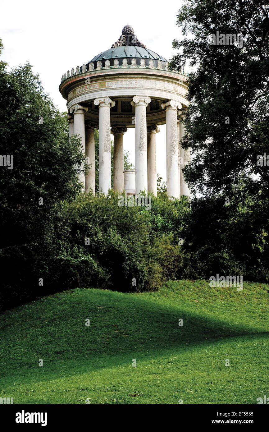 Monopteros tempel hi-res stock photography and images - Alamy