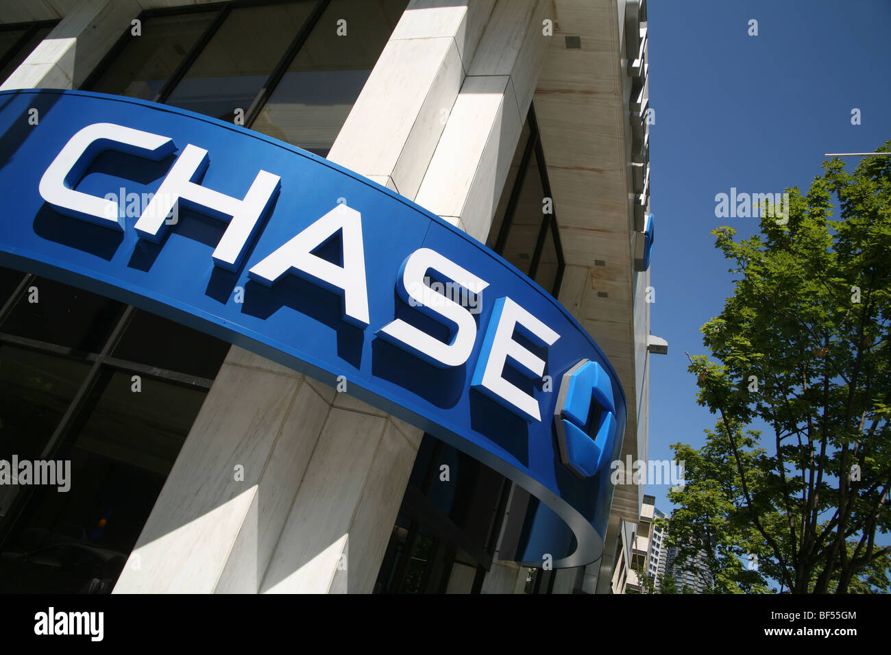 Chase bank logo hi-res stock photography and images - Alamy