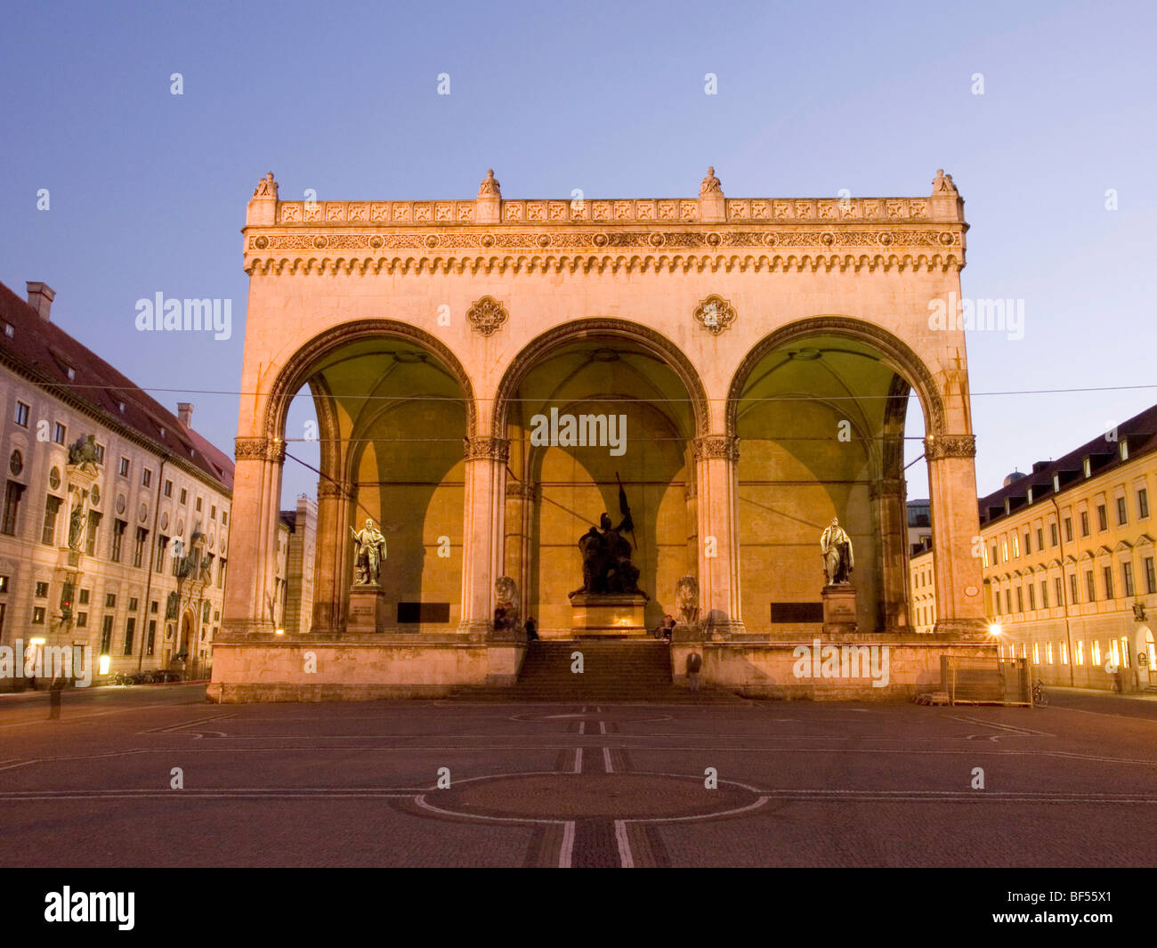 Feldherrnhalle, Field Marshall's Hall at the Odeon Square, Munich ...