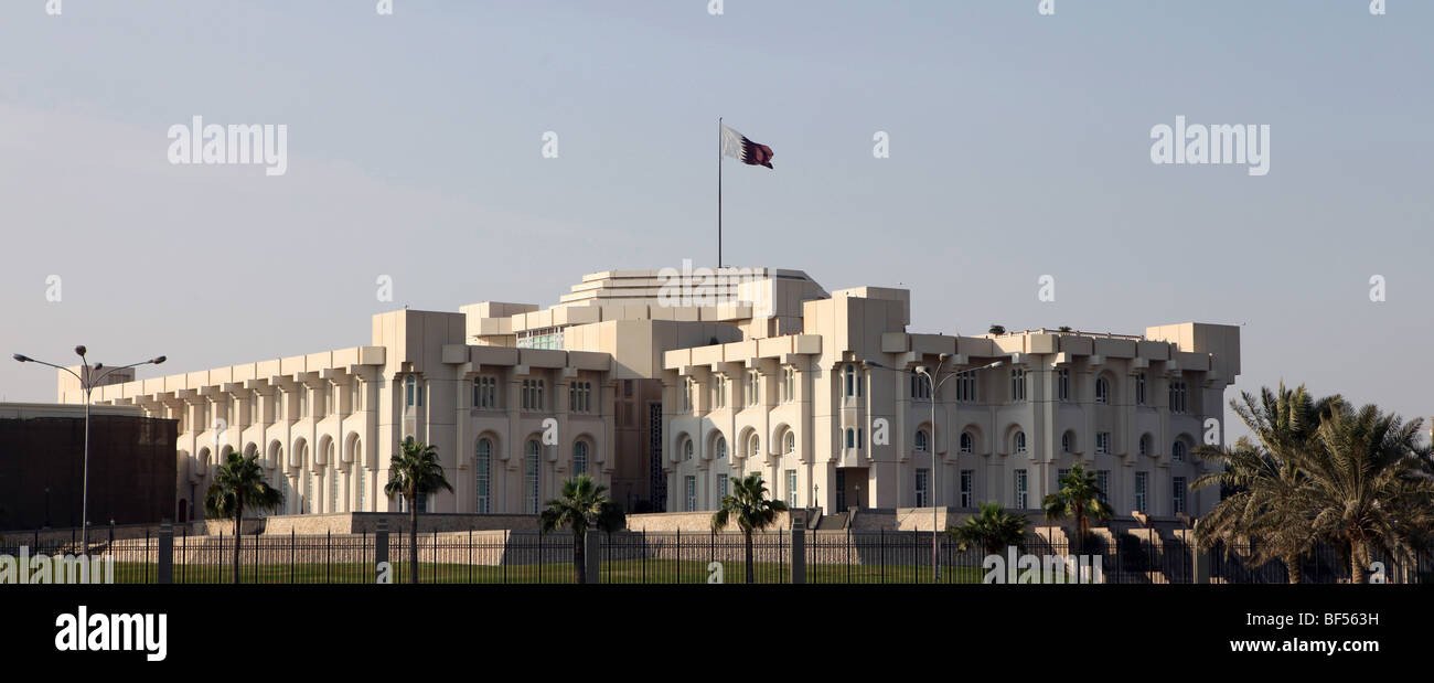 The Emiri Diwan palace, the centre of government, in Doha, Qatar Stock ...