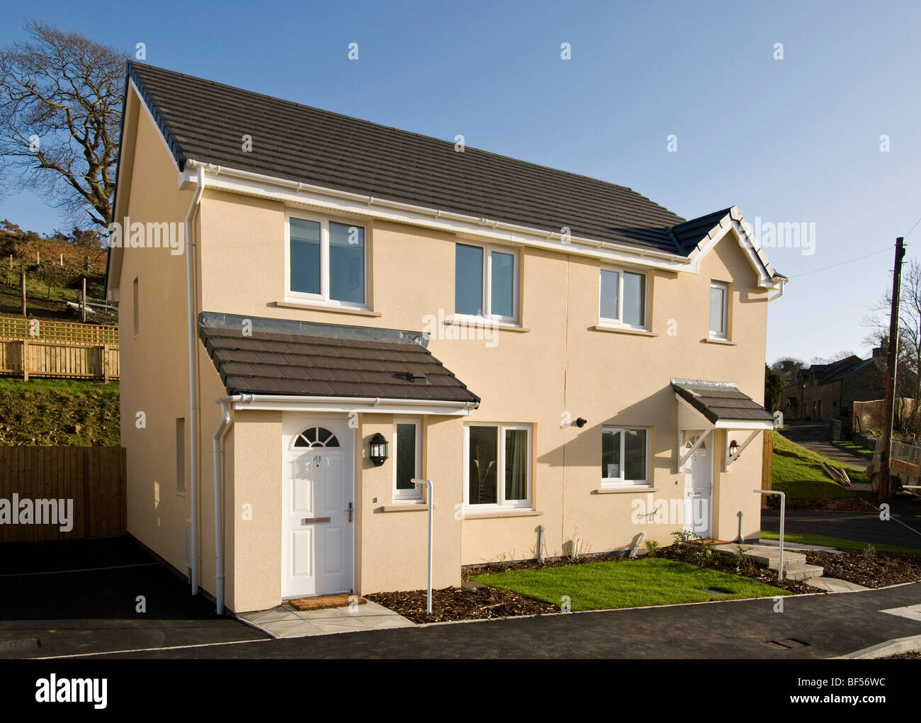 Pair of Semi-Detached 2 Bedroom Starter Homes Stock Photo - Alamy