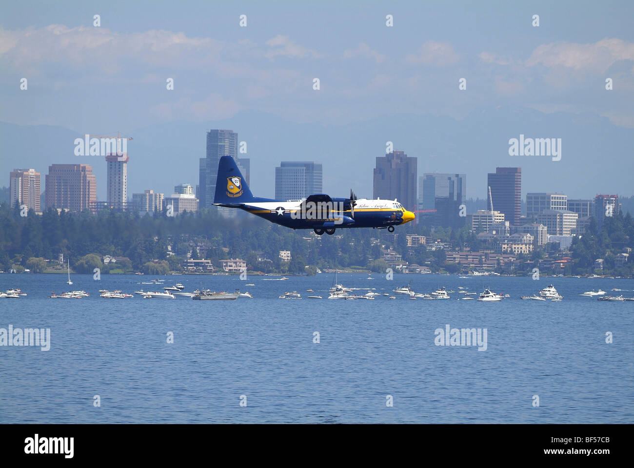 Fat albert airlines hi-res stock photography and images - Alamy