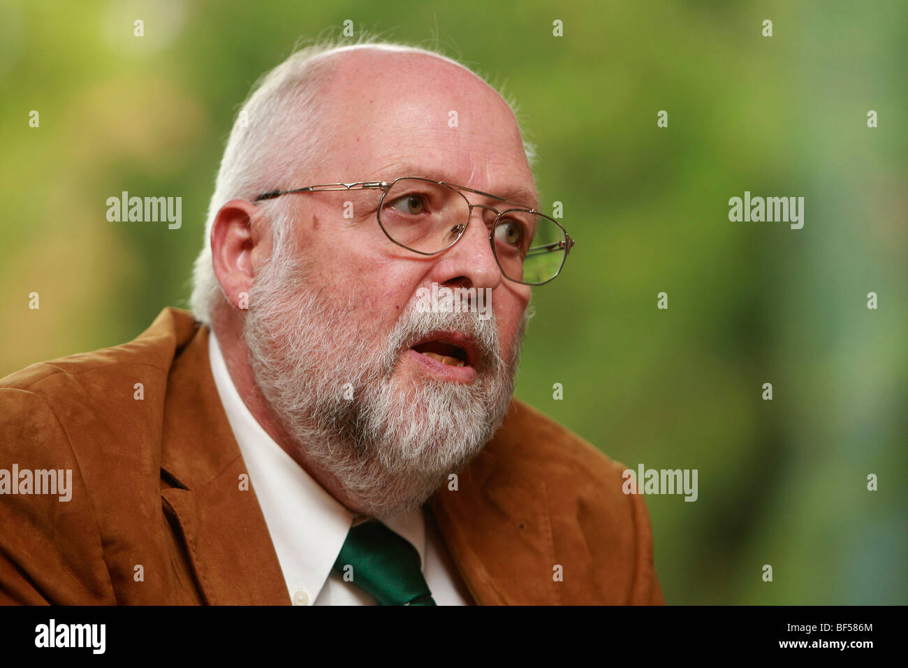 Managing partner hi-res stock photography and images - Alamy