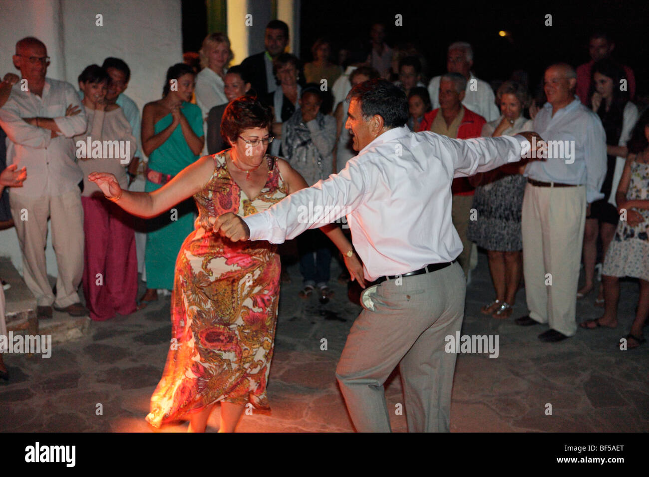 Traditional greek dancers hi-res stock photography and images - Alamy