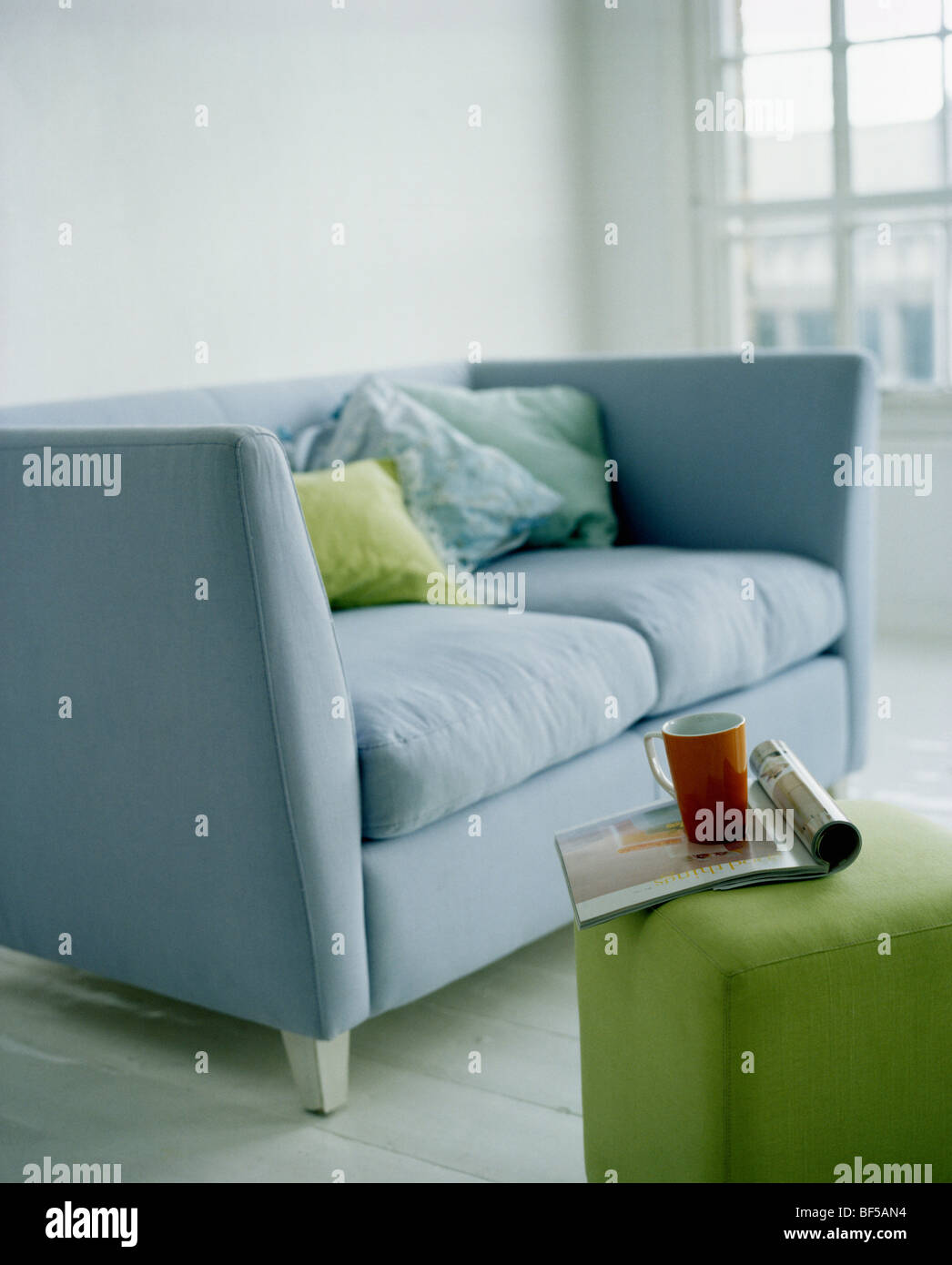 Blue cube living room hi-res stock photography and images - Alamy