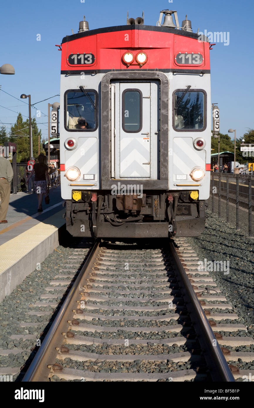 A Caltrain train at the Downtown Mountain View station viewed from ...