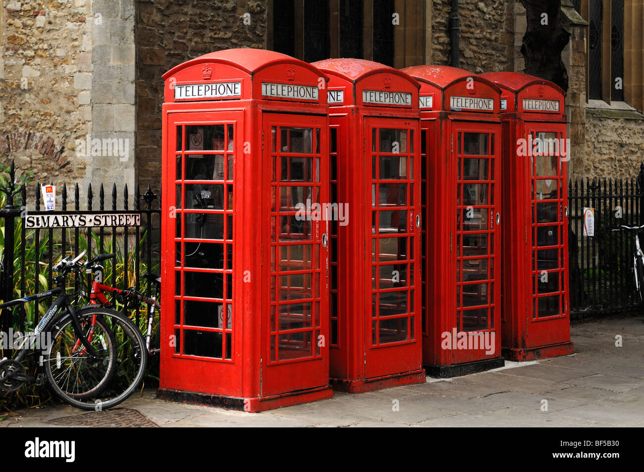 Row of booths hi-res stock photography and images - Alamy