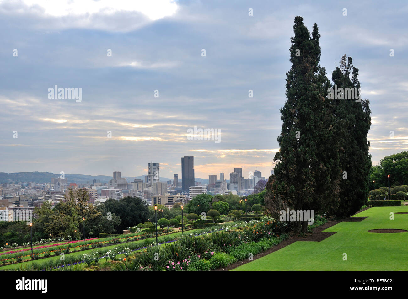 Union buildings gardens hi-res stock photography and images - Alamy