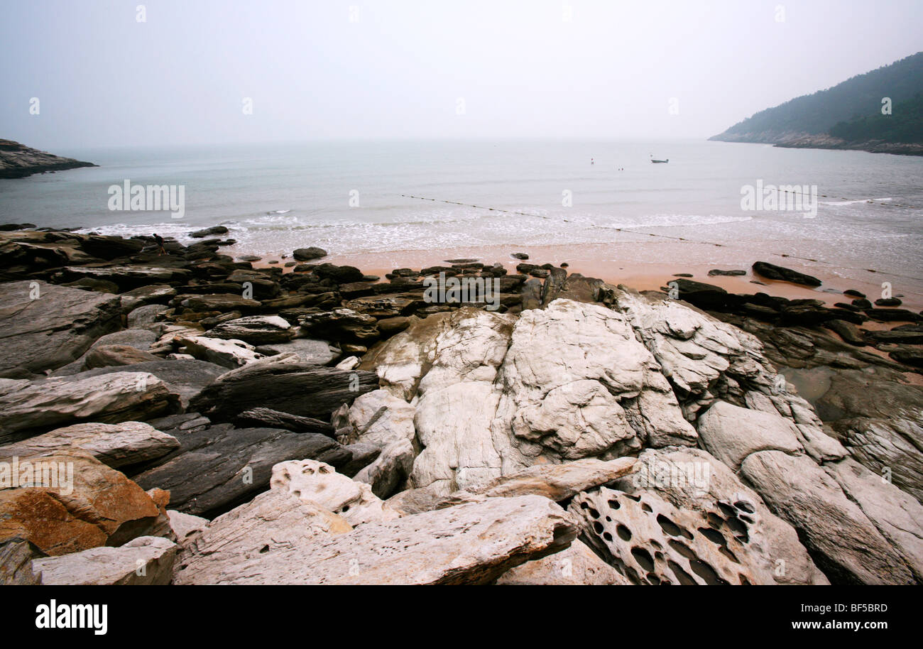 Lianyungang beach hi-res stock photography and images - Alamy