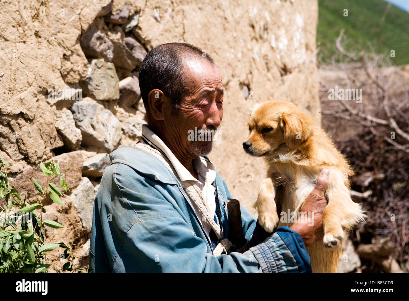 Farmer with dog hi-res stock photography and images - Alamy