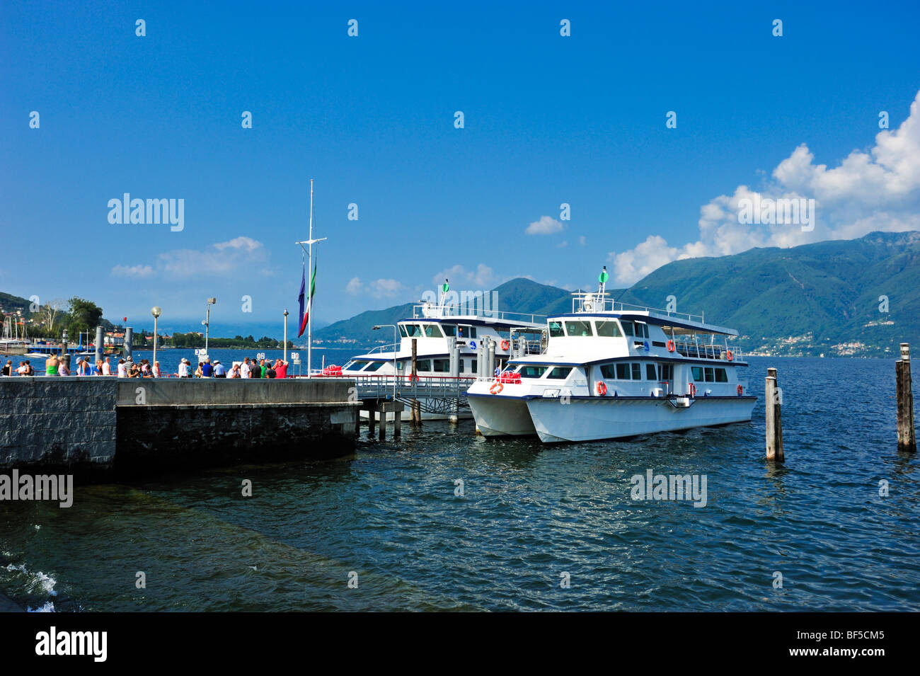 Ferry Boat Lago Maggiore High Resolution Stock Photography and Images ...