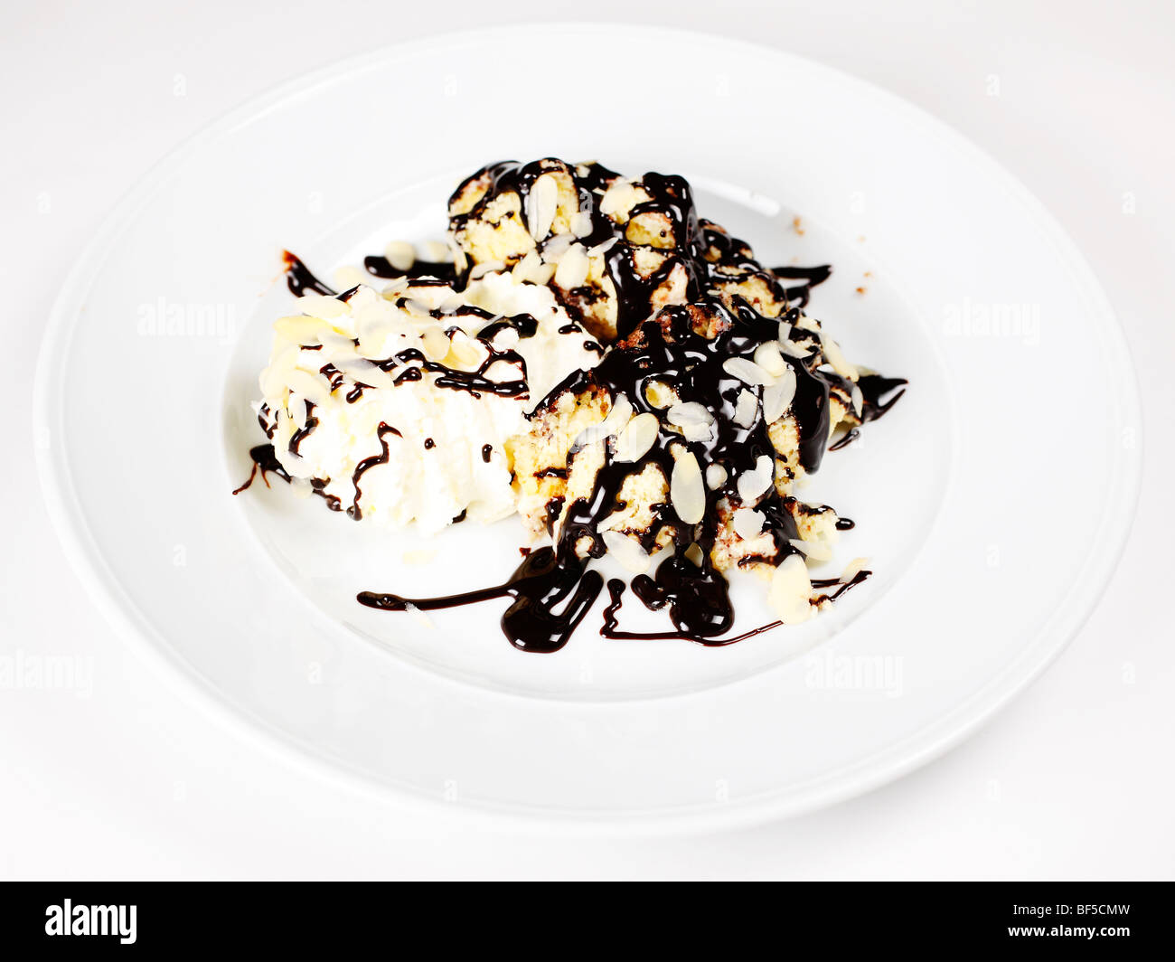 Somlauer Nockerl, buiscits with vanilla creme and chocolate sauce Stock ...